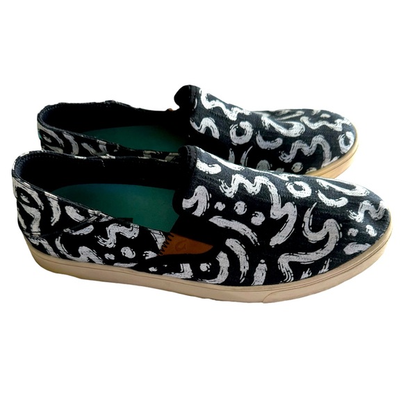 OluKai | Shoes | Olukai Kahu Powwow Canvas Slip On Sneakers Mens | Poshmark